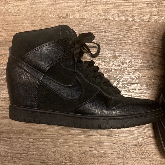 Shoes | Womans Nike Heel Sneakers Size 8 | Poshmark